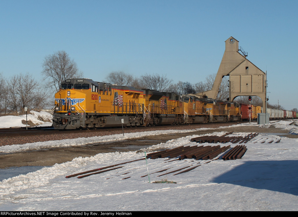 UP 8200 & others (3)